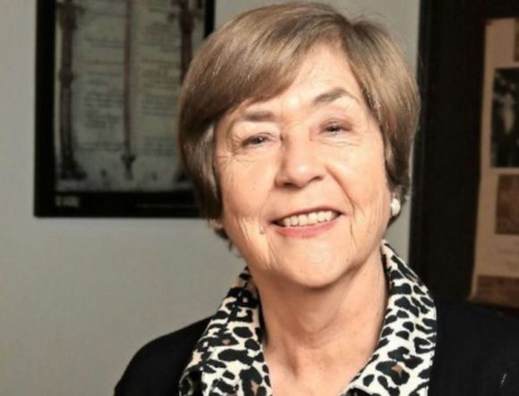 Carmen Luisa Letelier lanza dos discos: "Me encantaría que se pudieran transmitir por Radio ...