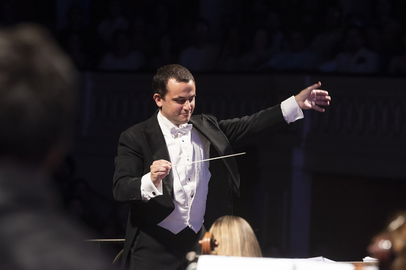 Gustavo Miranda actúa con la Filarmónica de Santiago - UC Radio Beethoven