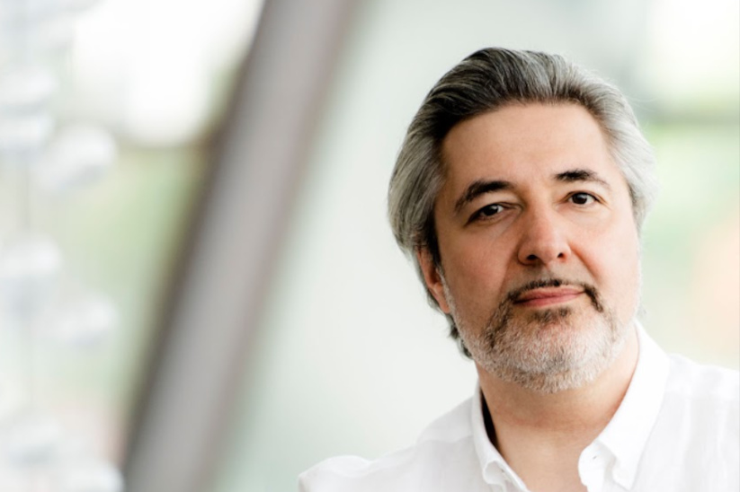 Daniel Raiskin y Mahani Teave actúan con la Sinfónica - UC Radio Beethoven