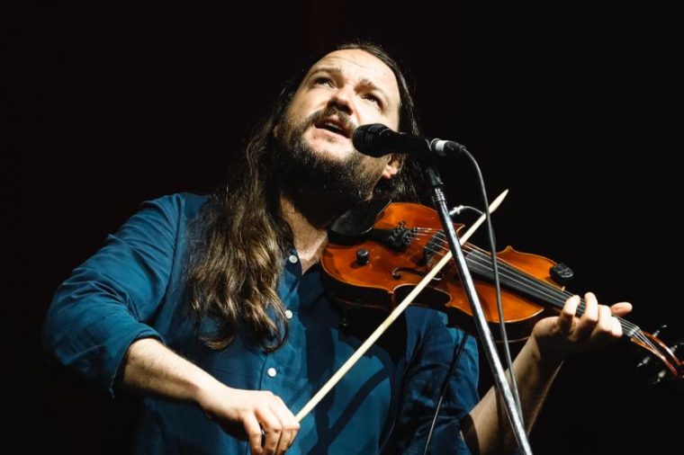 Universidad Santa María: Nano Stern - UC Radio Beethoven